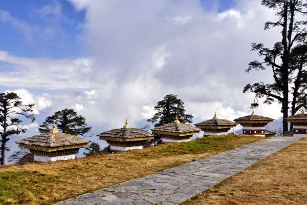 Dochula Pass the place to see 360 degree view of Himalayas - Tour Bhutan