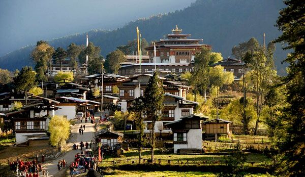 4 Days Bhutan Tour Detail Itinerary and Cost. Short excursion.